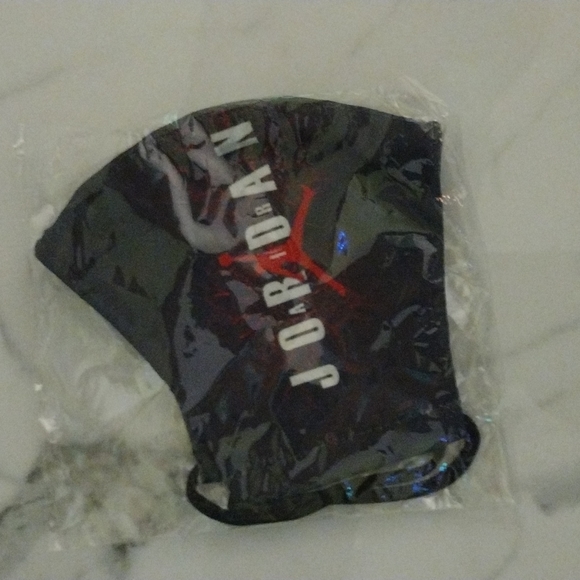 Jordan | Accessories | Air Jordan Black And Red Logo Face Mask New ...